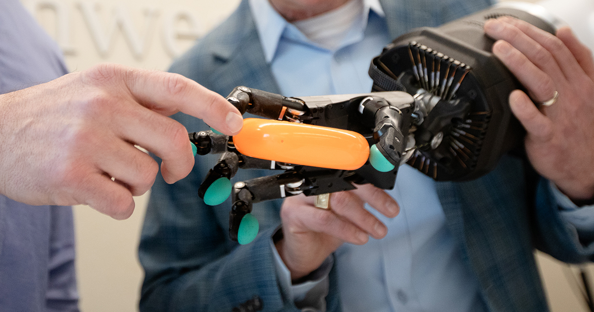 Lending a Hand | Magazine | Northwestern Engineering
